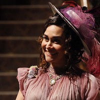 Alessandra Negrini começa a gravar Lado a Lado como rival de Laura ...