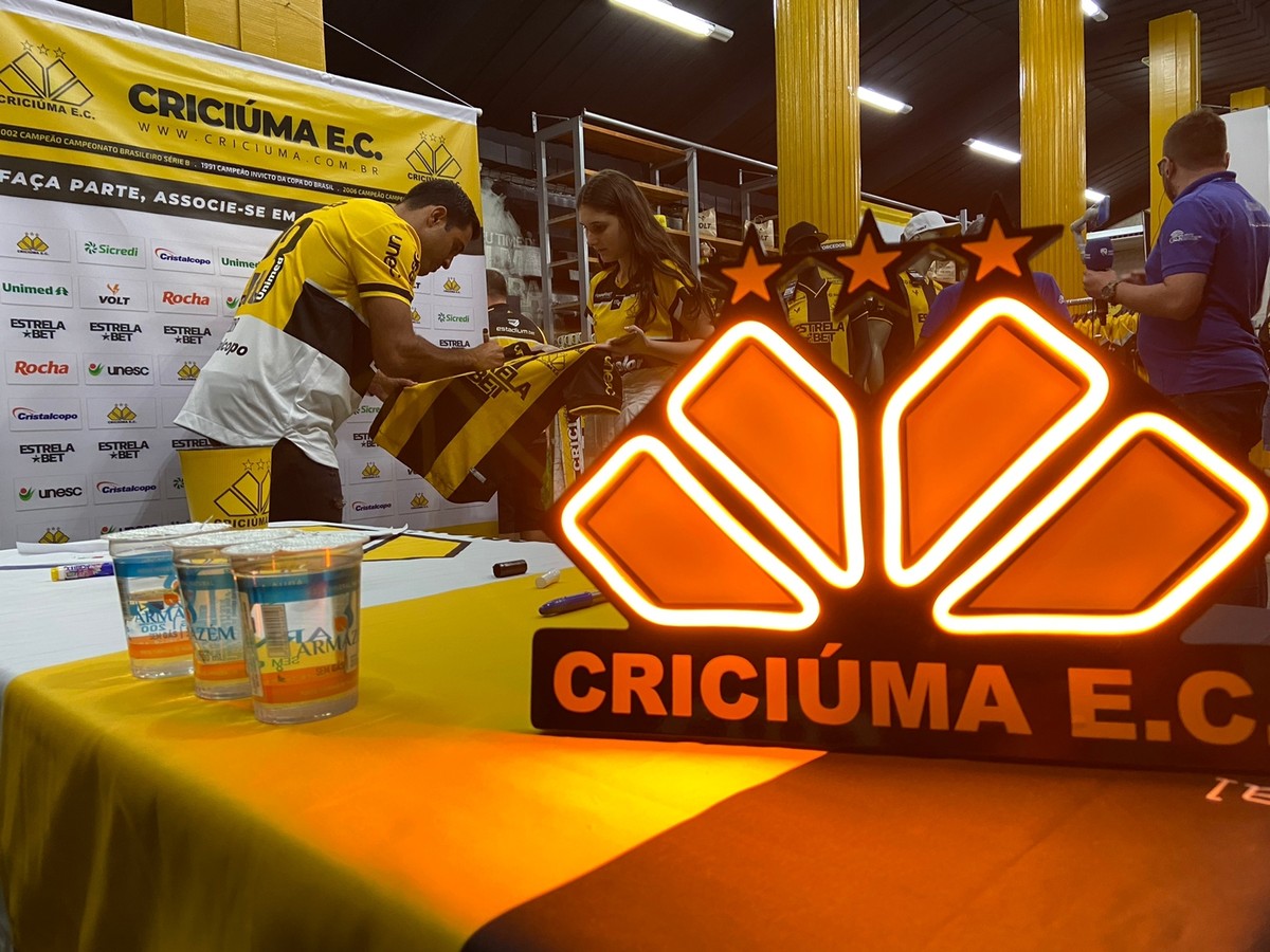 Eder inicia treinamentos no Criciúma, mas pede paciência por estreia: "Não podemos errar ...