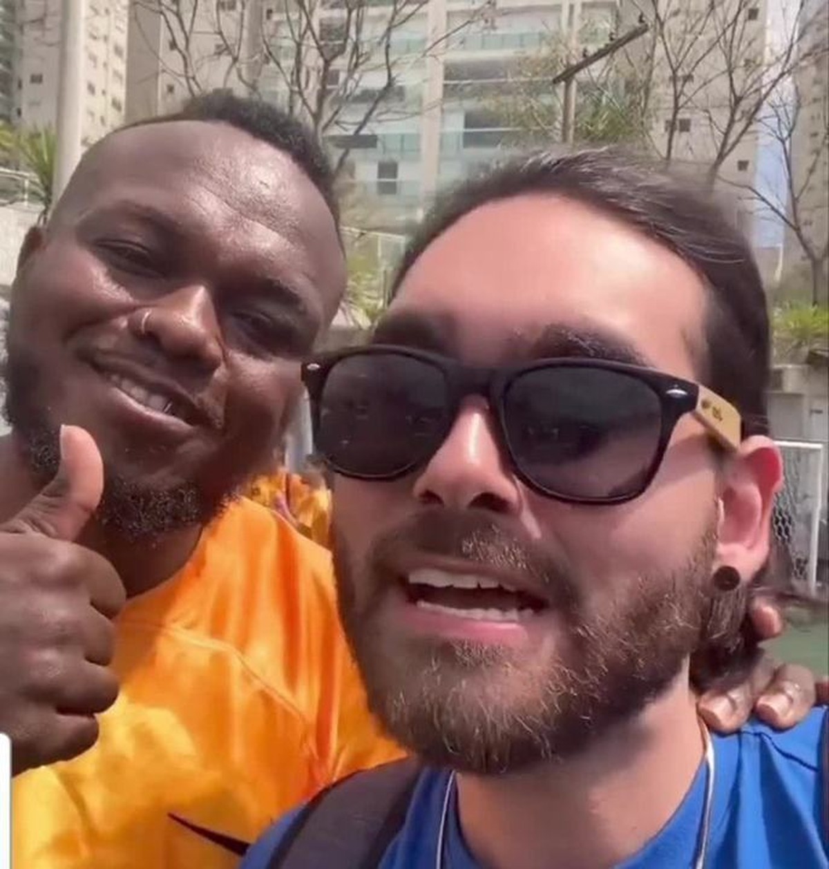 Rapper brasileiro Djonga revela torcida pelo Santa Cruz: "É o que eu ...