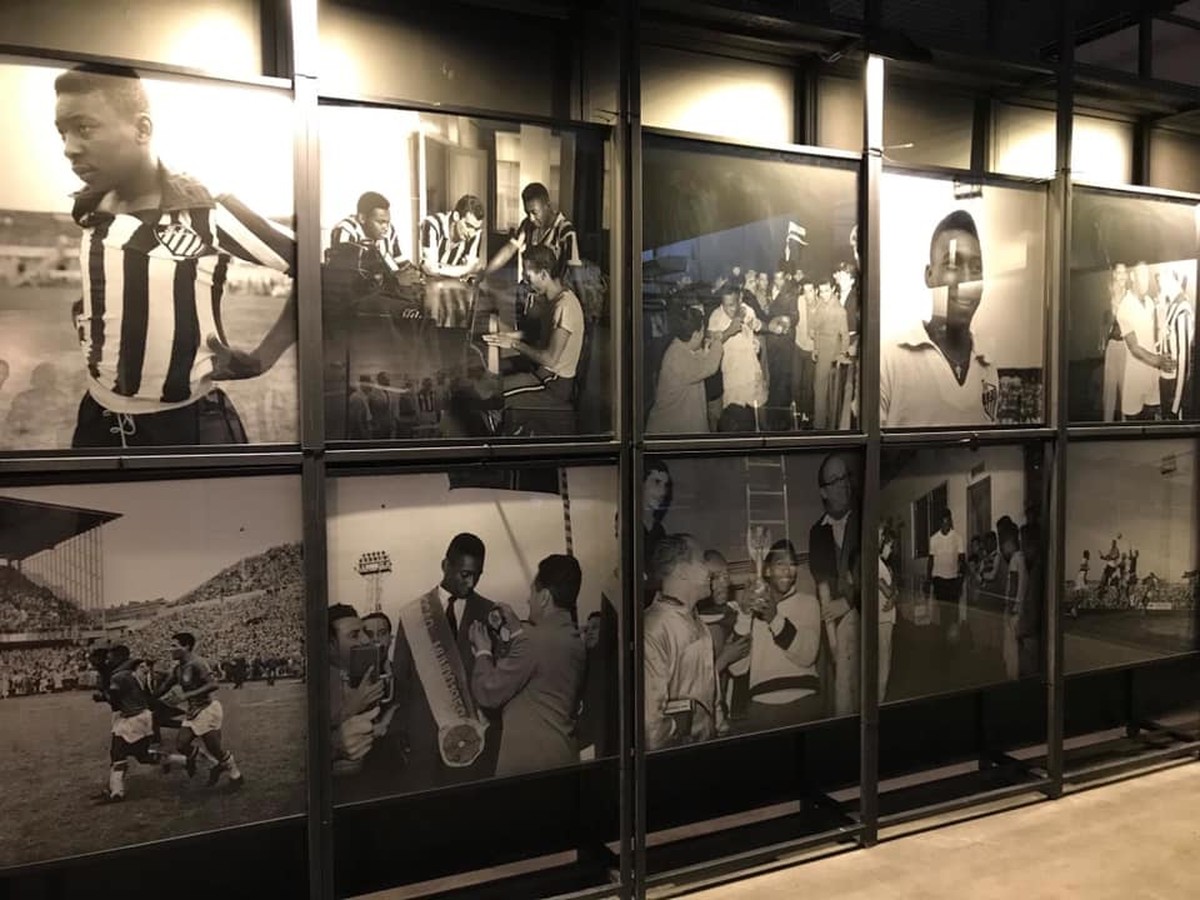 Museu Pelé inaugura exposição com raridades e mais de 500 fotos do Rei ...