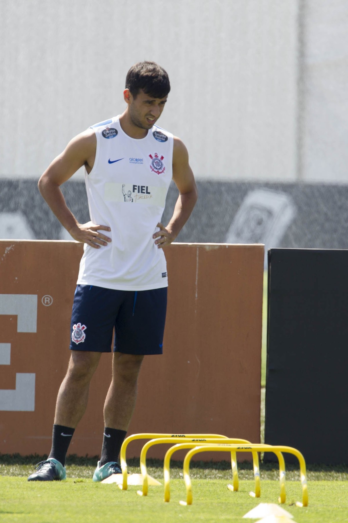 De 12º jogador a titular: Camacho busca novo status no Corinthians ...
