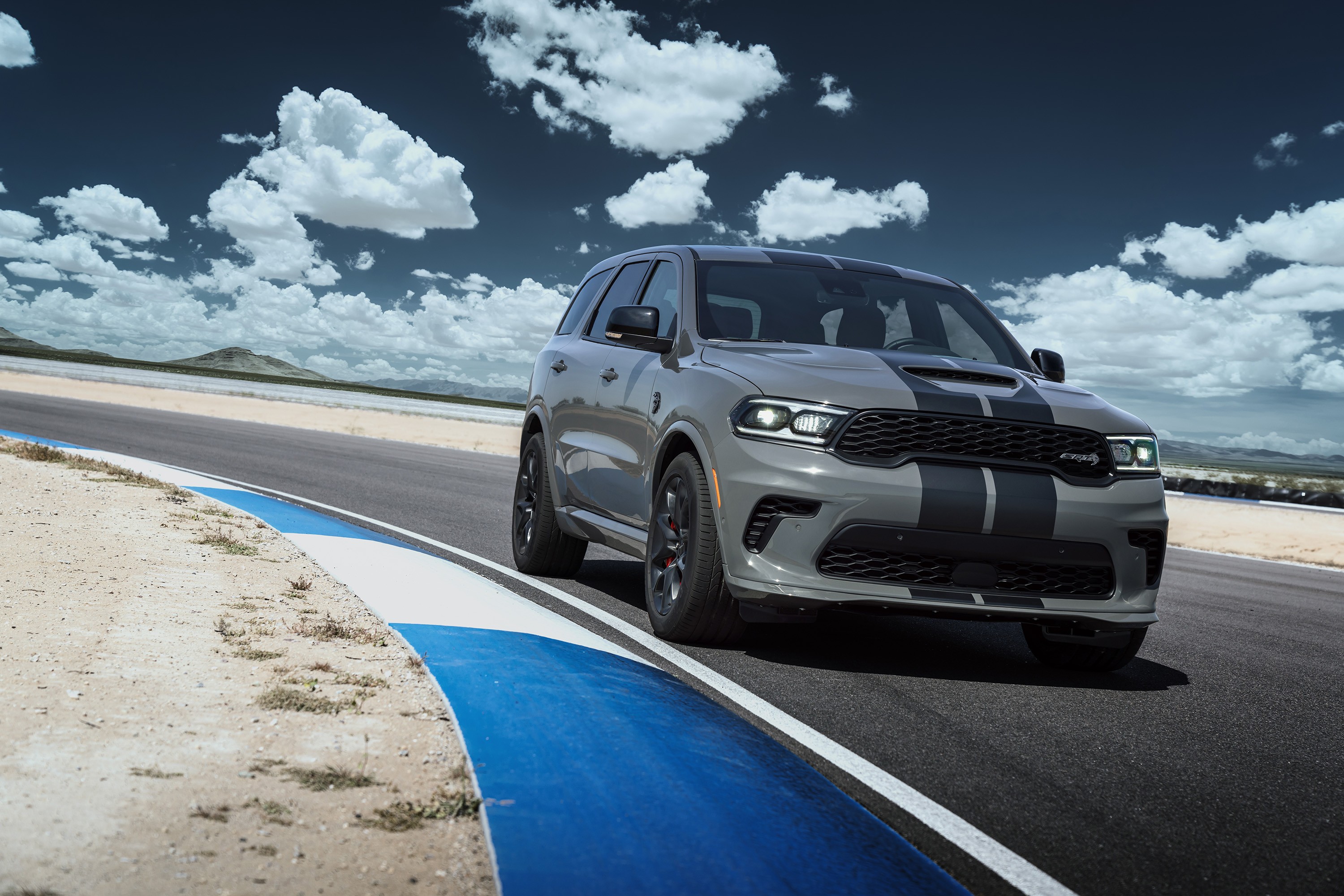 Dodge lança Durango de 719 cv e diz que modelo é o SUV mais potente do ...