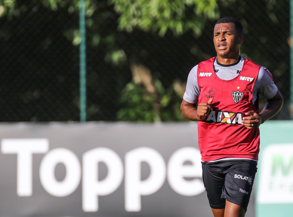 Após estreia na temporada, Erazo festeja recuperação e aguarda chance ...