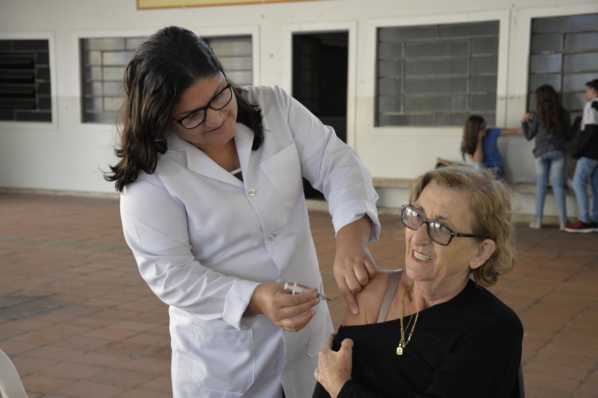 Vacina pentavalente está disponível em todas as unidades de saúde de ...