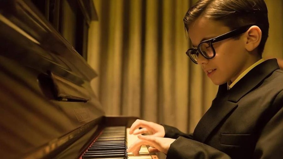 Davi Campolongo faz convite para estreia do longa 'João, O Maestro ...