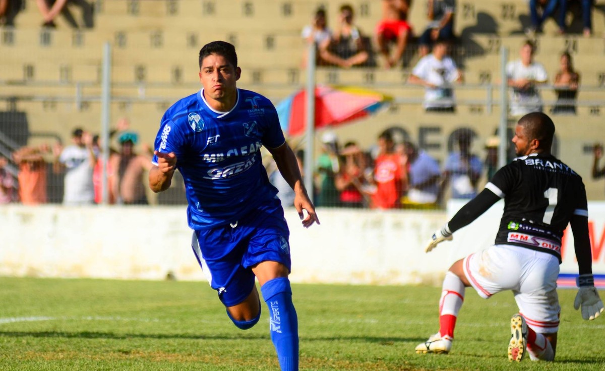 "Pressão sempre vai existir", diz Everton, nova esperança de gols do ...