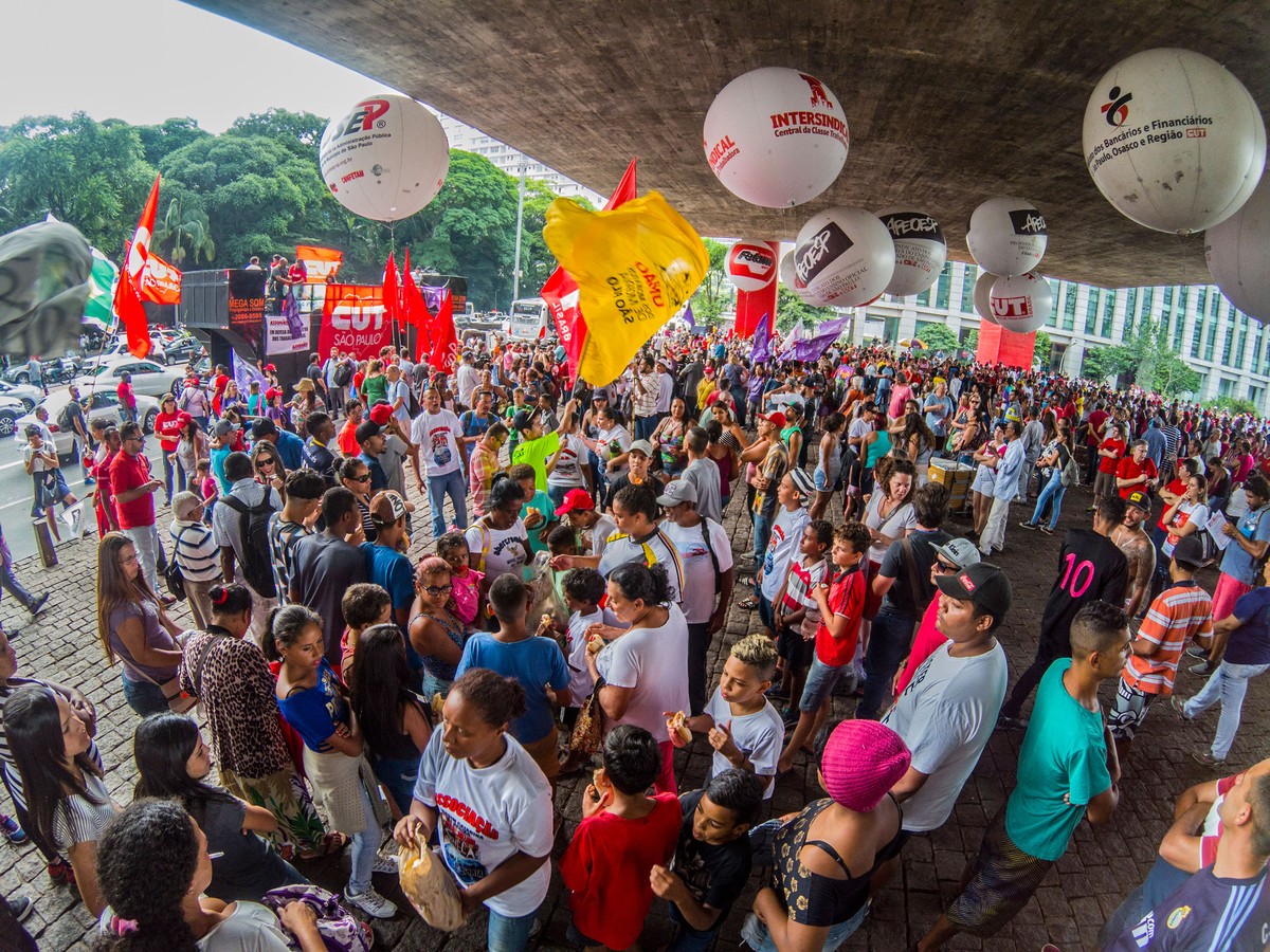 Manifestantes fazem protestos no país contra reforma da Previdência ...