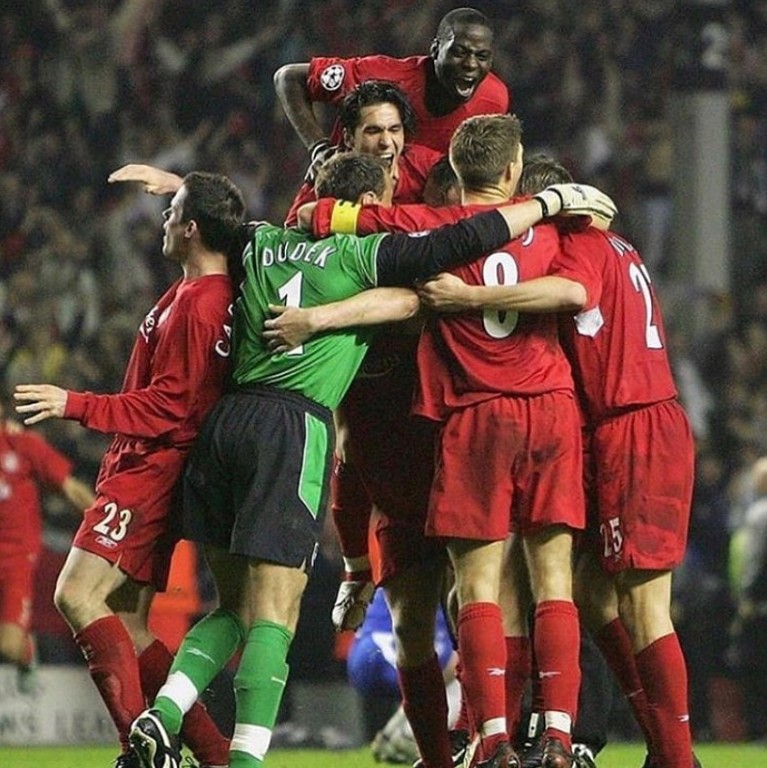 Filha de 18 anos de Steven Gerrard, lenda do Liverpool, está namorando ...