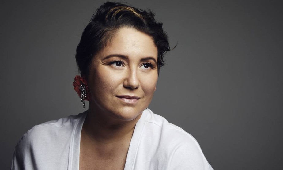 Quem criou Maria Rita após a perda da mãe Elis Regina, quando tinha 4 ...