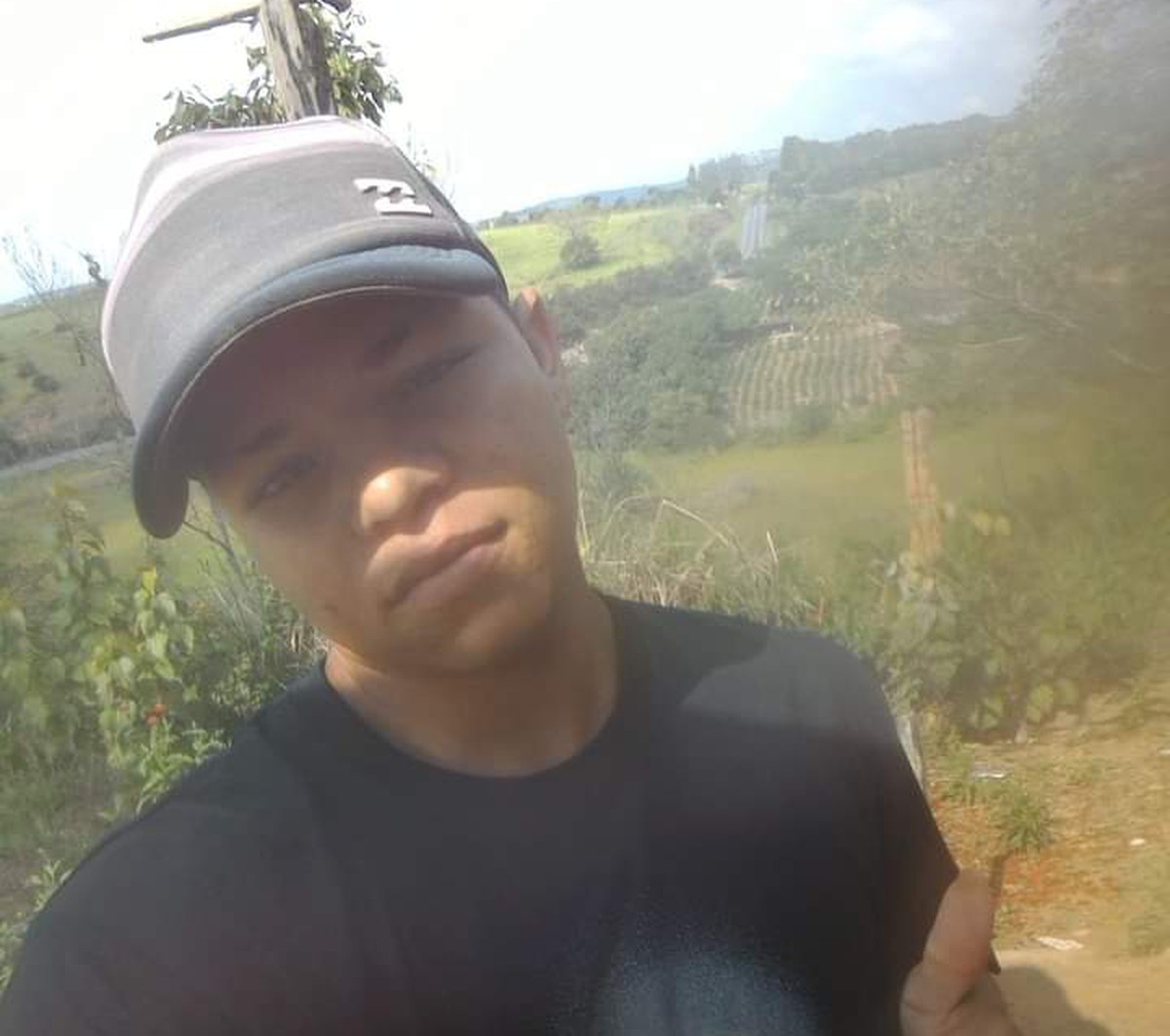 Jovem De 19 Anos é Morto A Tiros Durante Discussão Com Irmão No Extremo
