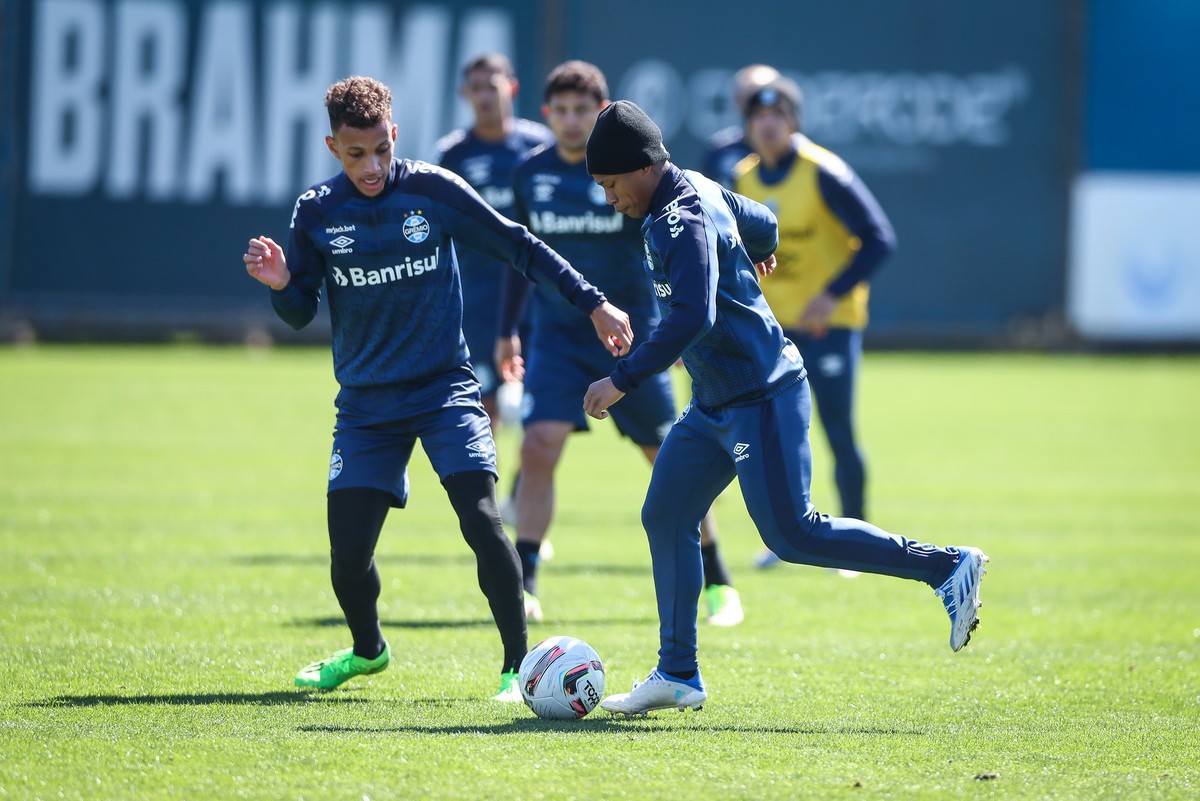 Roger encerra preparação do Grêmio e define escalação contra o Cruzeiro ...