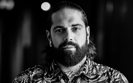 Da cadeira da barbearia, Tom Chapman ajuda na prevenção do suicídio ...