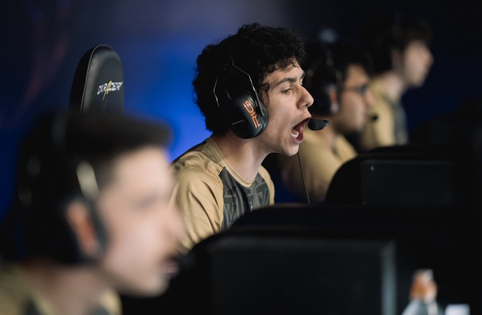 Team One surpreende Red Canids e vai decidir CBLoL com a Pain Gaming