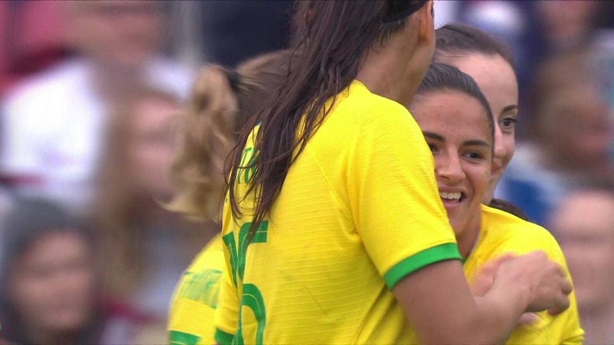 Dois anos depois, Maria Alves volta à Seleção, é decisiva em gol e ...
