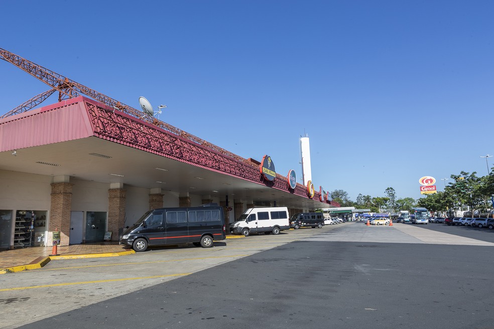 Quem roda pelas estradas a trabalho, precisa de um posto com ...