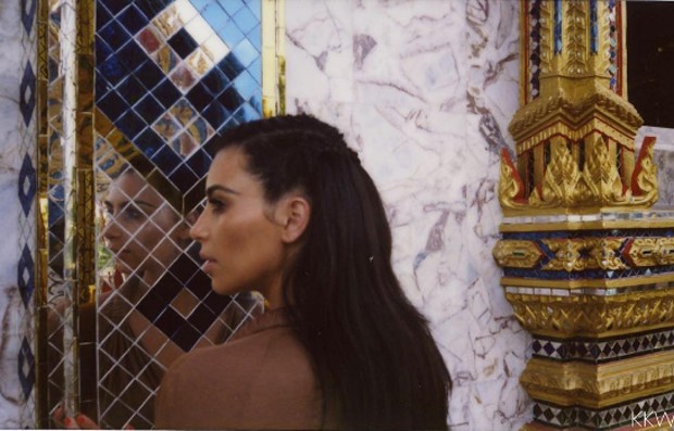 Ausente na web, Kim Kardashian arrasa de biquíni em foto inédita - Quem ... Ausente na web, Kim Kardashian arrasa de biquíni em foto inédita - Quem ...
