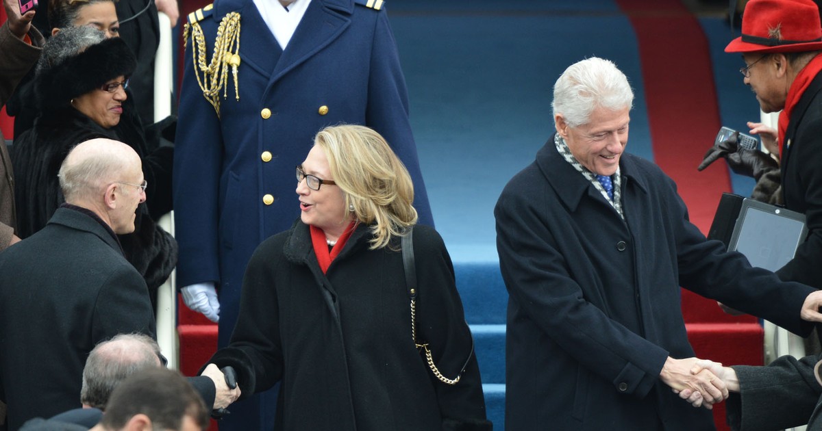 G1 - Casal Clinton arrecadou mais de US$ 1 bilhão em duas décadas ...
