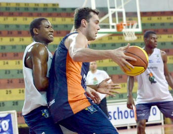 Com "estreia" de Murilo, Bauru recebe o Lins pelo Paulista de basquete ...