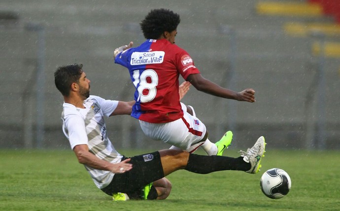 G. Biteco se destaca na vitória do Paraná e lamenta ausência do irmão