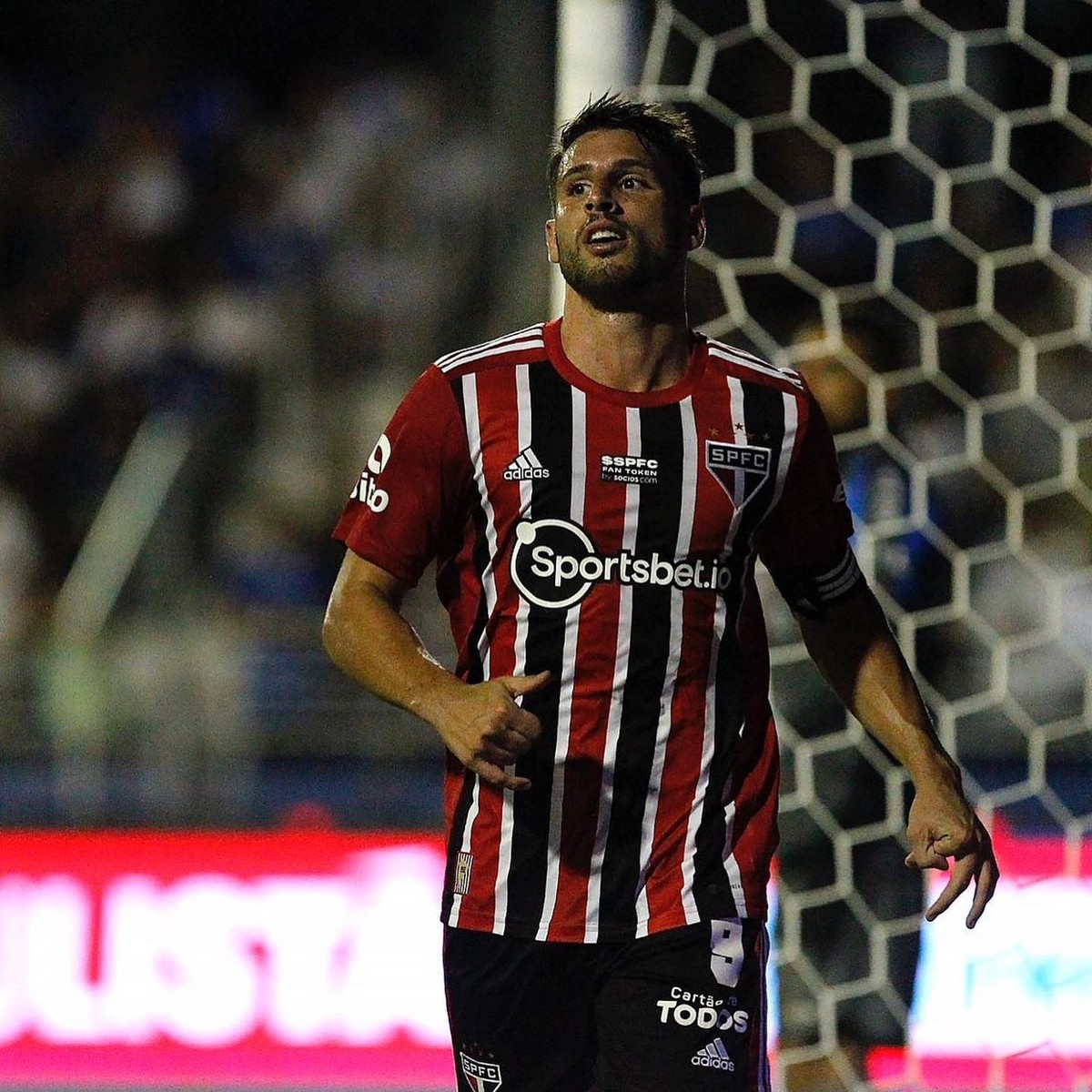 Calleri amplia renovação com São Paulo até 2026 | GQ | GQ