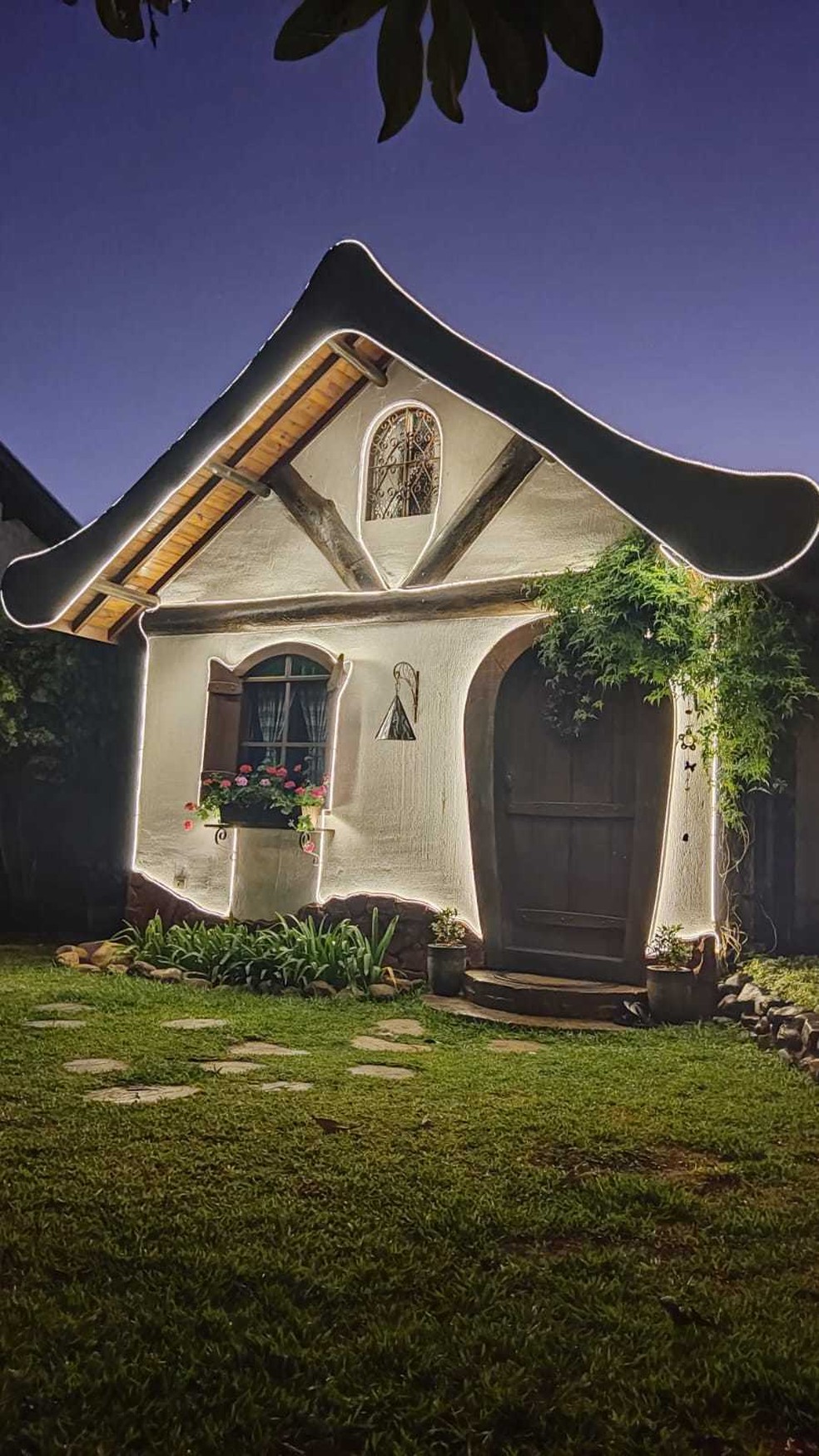 Esta casa no interior de SP parece ter saído de um conto de fadas (por ...