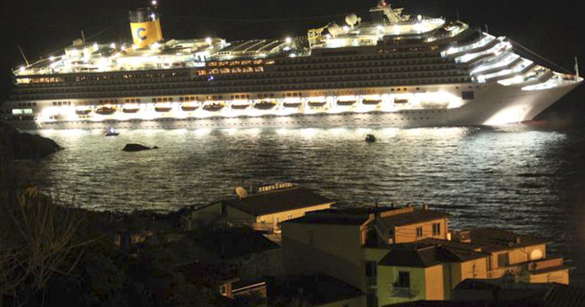 G1 - Naufrágio de navio na Itália deixa seis mortos e dezenas de ...