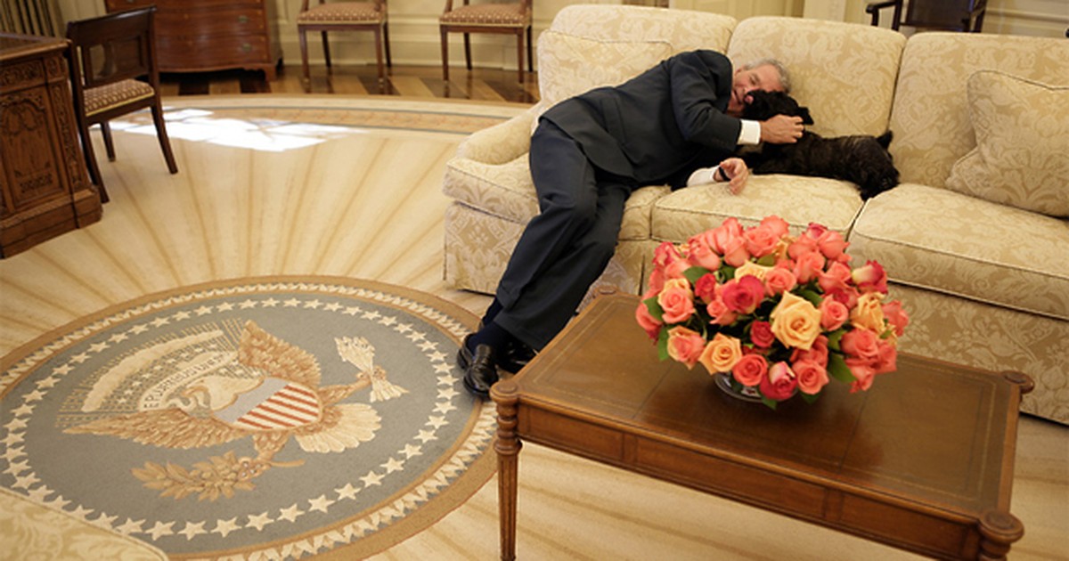 G1 - Fotógrafo oficial de George W. Bush lança livro com imagens ...