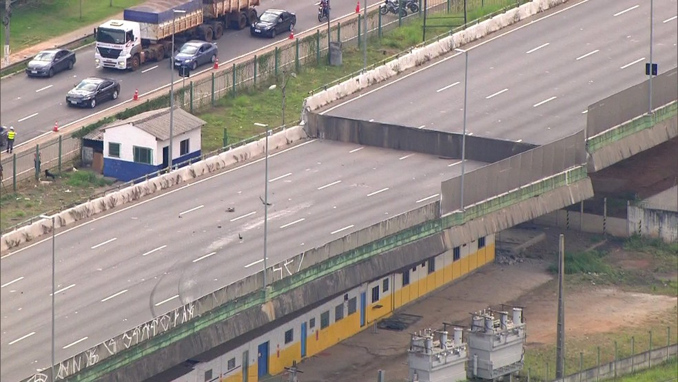 Viaduto Que Cedeu Da Marginal Pinheiros é Importante Via Para Acessar