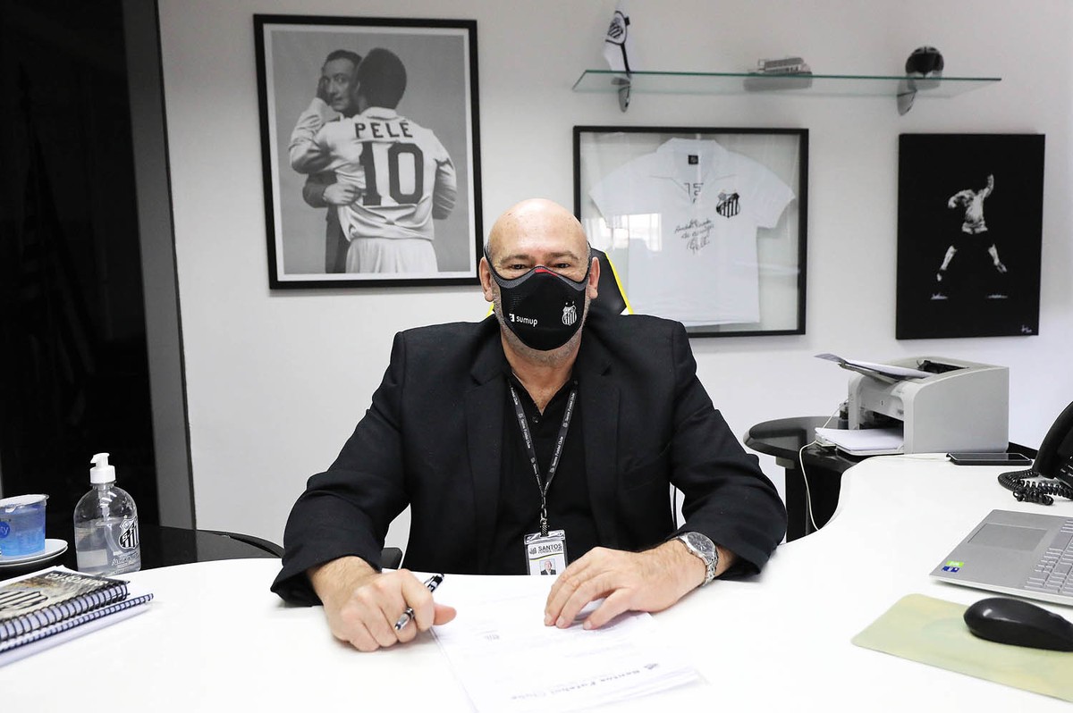 Presidente do Santos, Andres Rueda testa positivo para Covid-19 ...