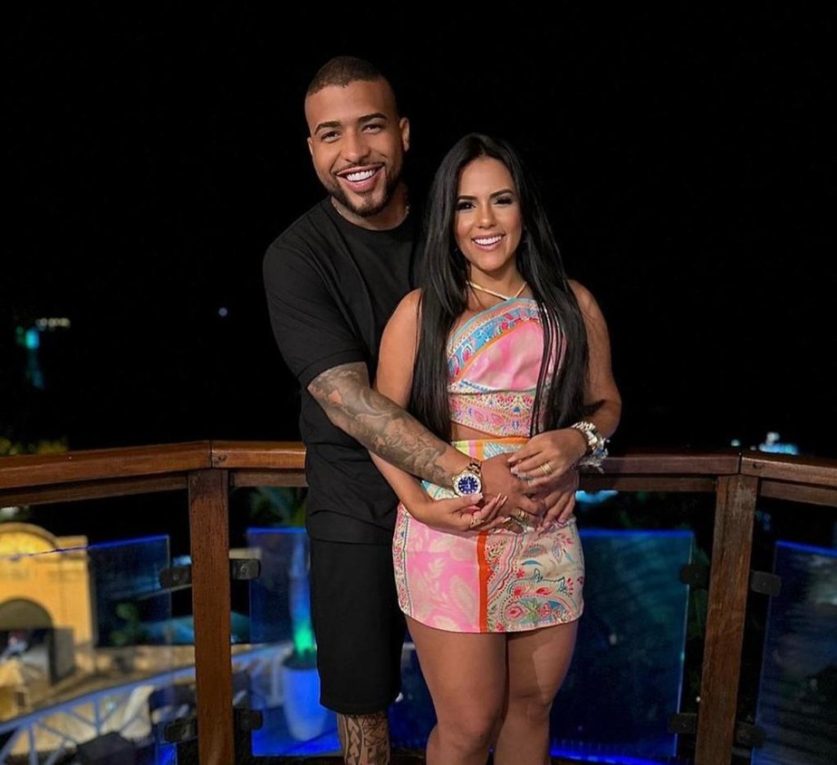 Casal de influenciadores morto na Bahia curtia dia na praia horas antes ...