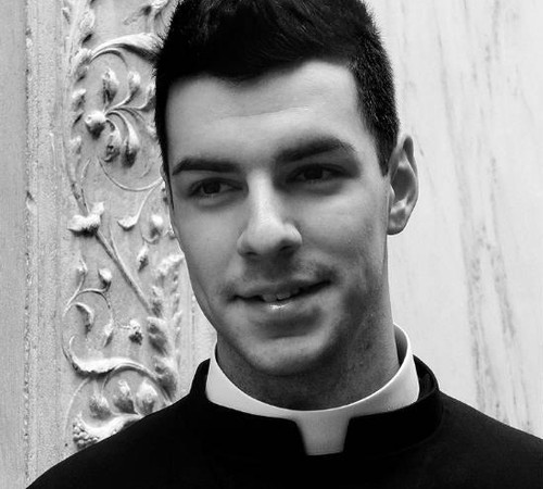 Padres 'bonitões' de Roma viram calendário de 2014 - Época Negócios ...