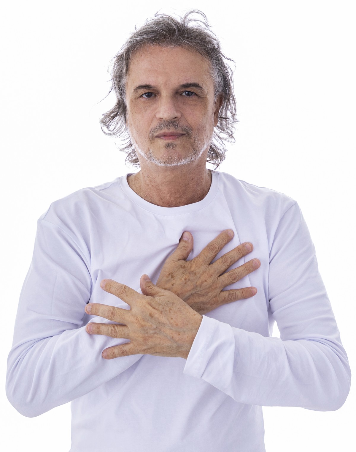 Dadi mistura tons de bossa, pop e groove para chegar à cor do som do ...