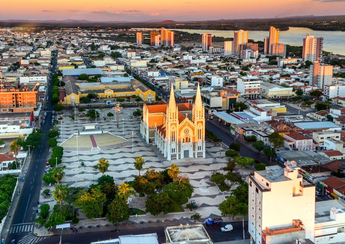 Prefeitura de Petrolina divulga bairros onde moram pacientes ...