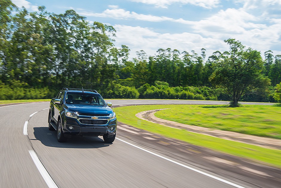 Chevrolet S10 2017 chega reestilizada e com novos equipamentos | Carros ...