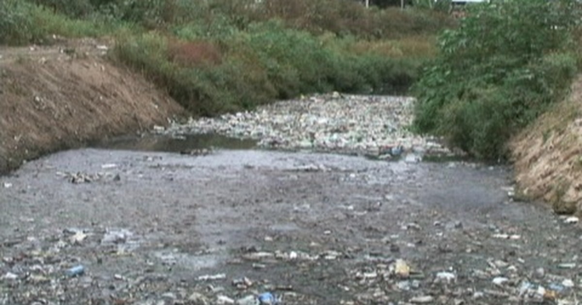 G1 - Parceiro do RJ denuncia poluição de rio na Região Metropolitana ...