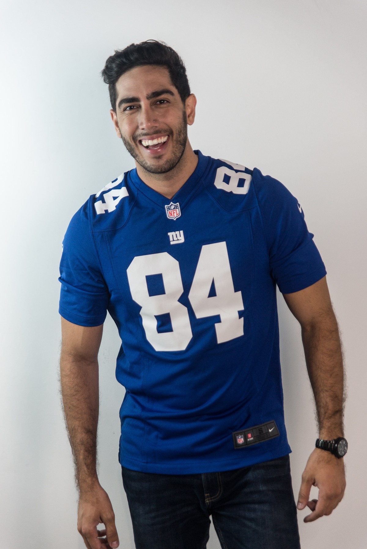 Humorista Jonathan Nemer se apresenta no Teatro Castro Mendes, em ...