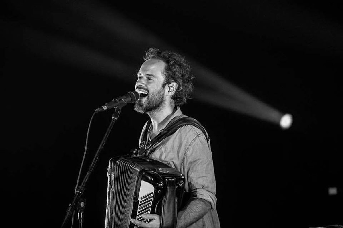 Marcelo Jeneci se apresenta no Sesc Campinas com 'show intimista ...