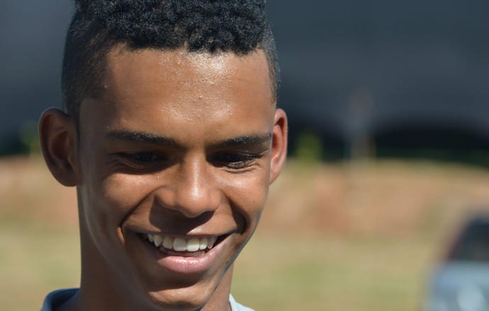 Treino de Portugal tem "sessão MMA" e gandula sósia de Nani ...