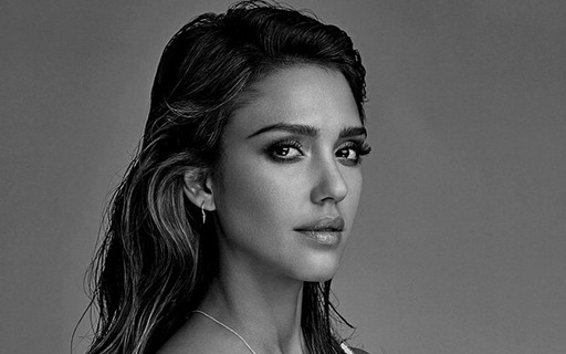 Jessica Alba usa modelitos glamourosos e mostra corpo sequinho em ...