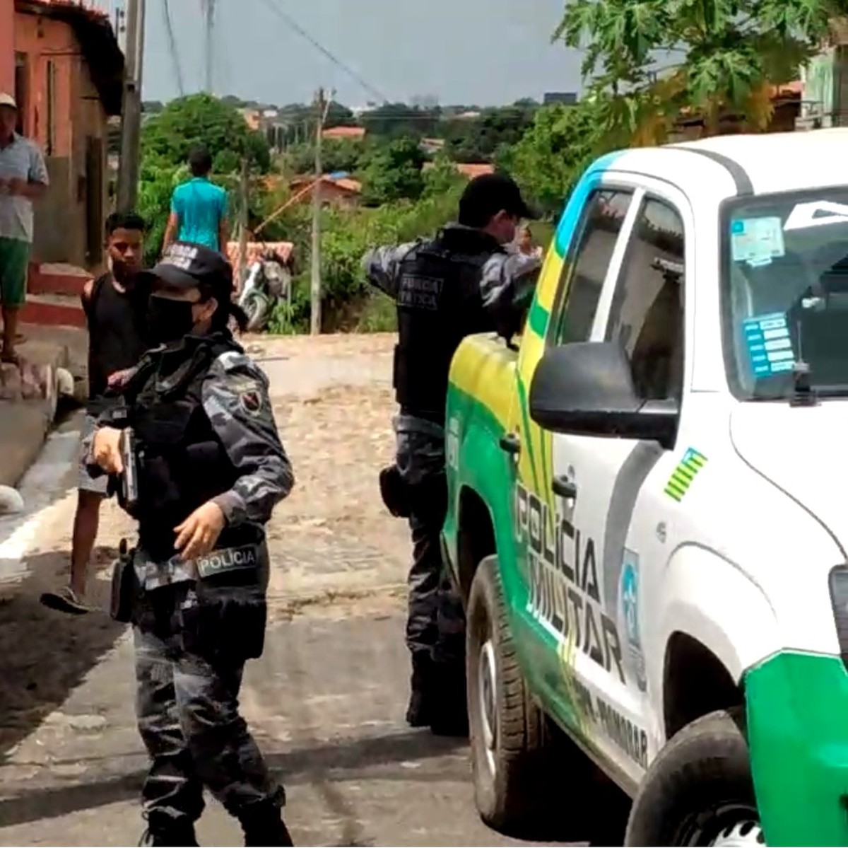 Suspeito De Assalto Morre E Outro Fica Ferido Durante Troca De Tiros