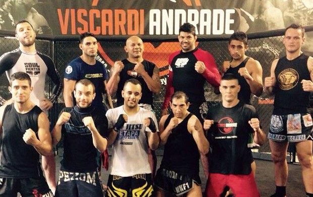 Viscardi Andrade é liberado para os treinos cinco meses após grave ...