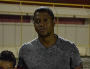 Ex-Santos e Vasco, Robson Luís pode reforçar o Estanciano em 2013 ...