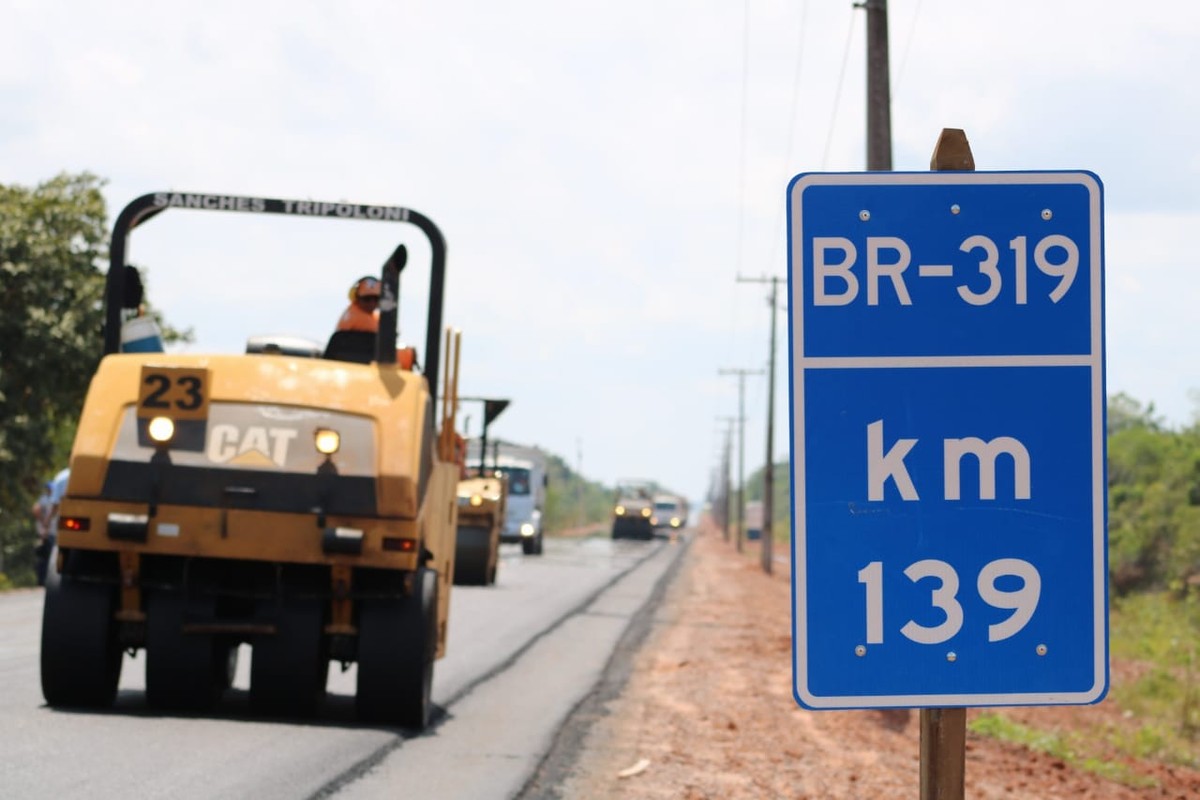 Trecho licenciado da BR-319, no Amazonas, recebe obra de recuperação ...