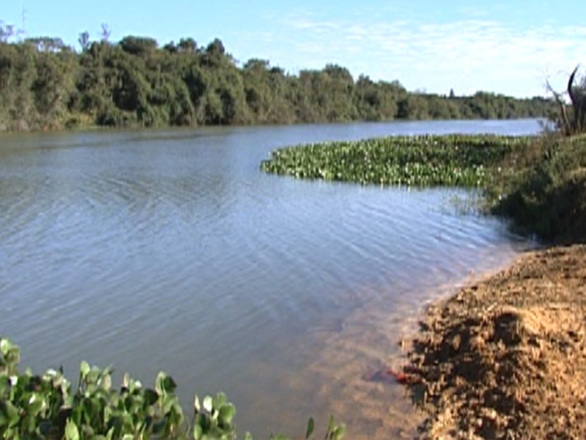 Captação de água do Rio Pará é limitada em cidades do Centro-Oeste de ...