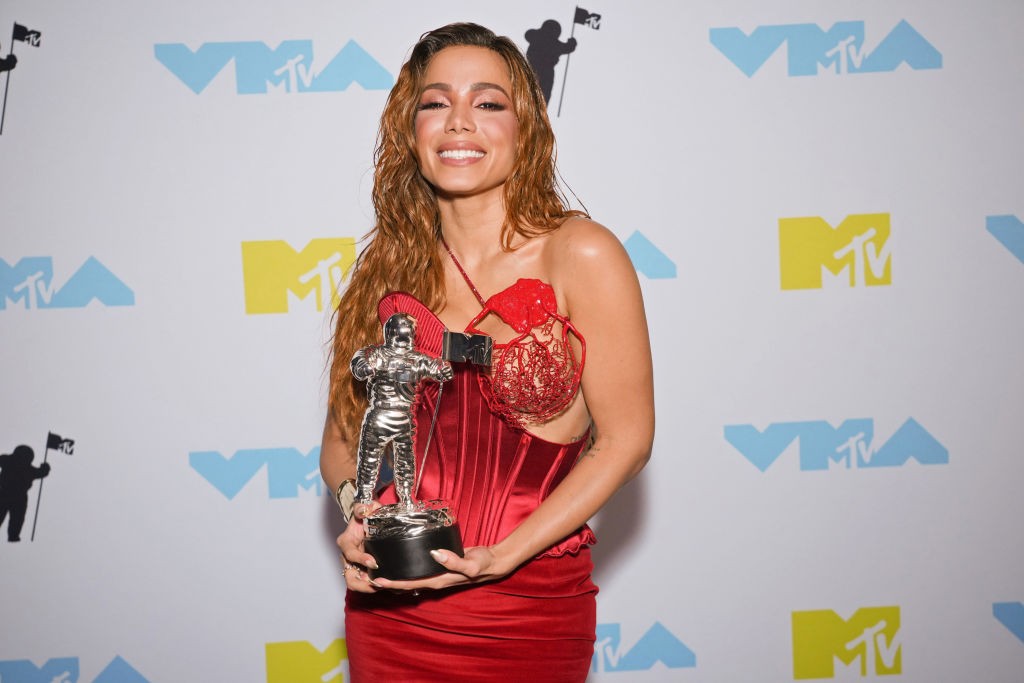 Anitta celebra vitória no VMA: 'Fizemos história' - GQ | Celebridades