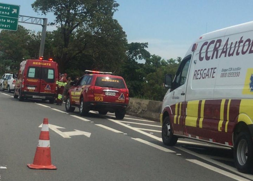 Acidente entre carro e moto deixa vítima em estado grave no trevo da ...