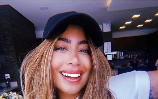 Atriz de "As Patricinhas de Beverly Hills" tenta ser "descancelada" por ...