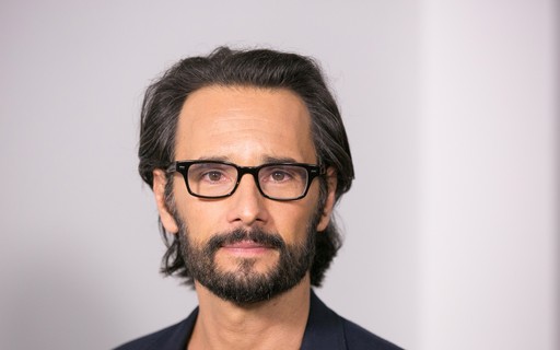 “Vivemos num mundo efervescente, e temos que ficar atentos a tudo”, diz ...