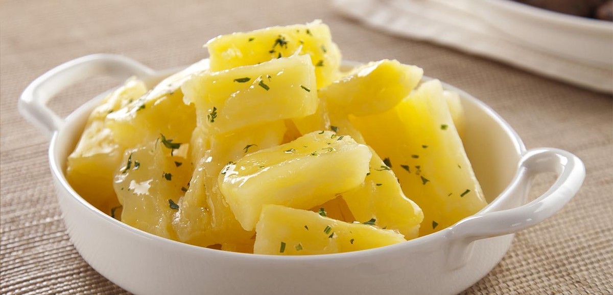 Confira 2 truques infalíveis na hora de cozinhar mandioca | Cozinha ...