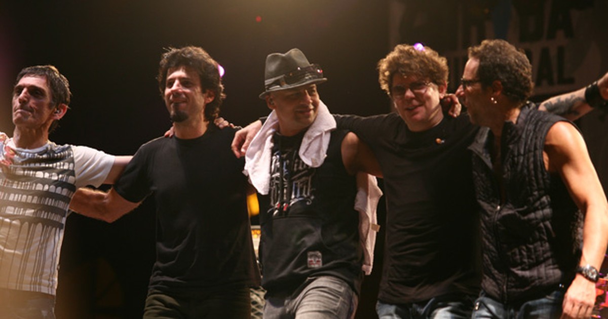 G1 - Com ira punk e hits, Titãs encerram Virada Cultural em SP ...